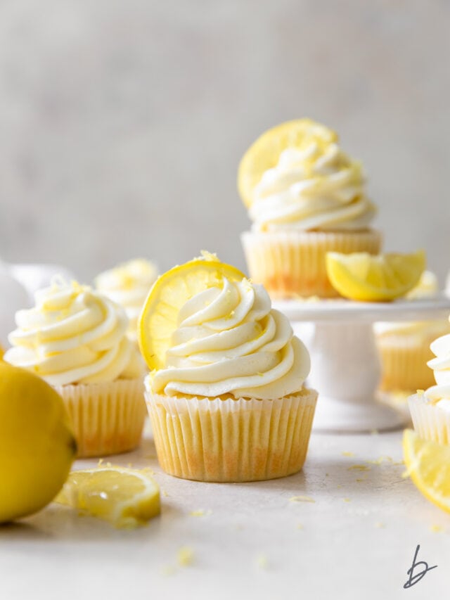 EASY Lemon Cupcakes with Lemon Frosting