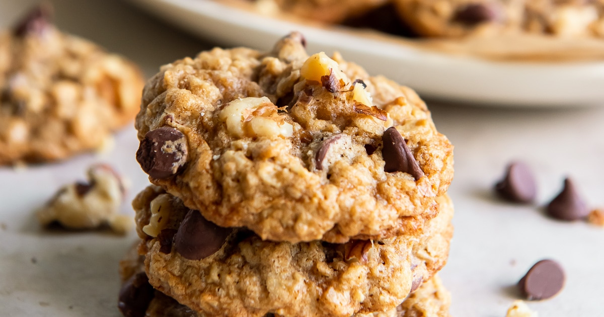 Easy Walnut Oatmeal Cookies – If You Give a Blonde a Kitchen
