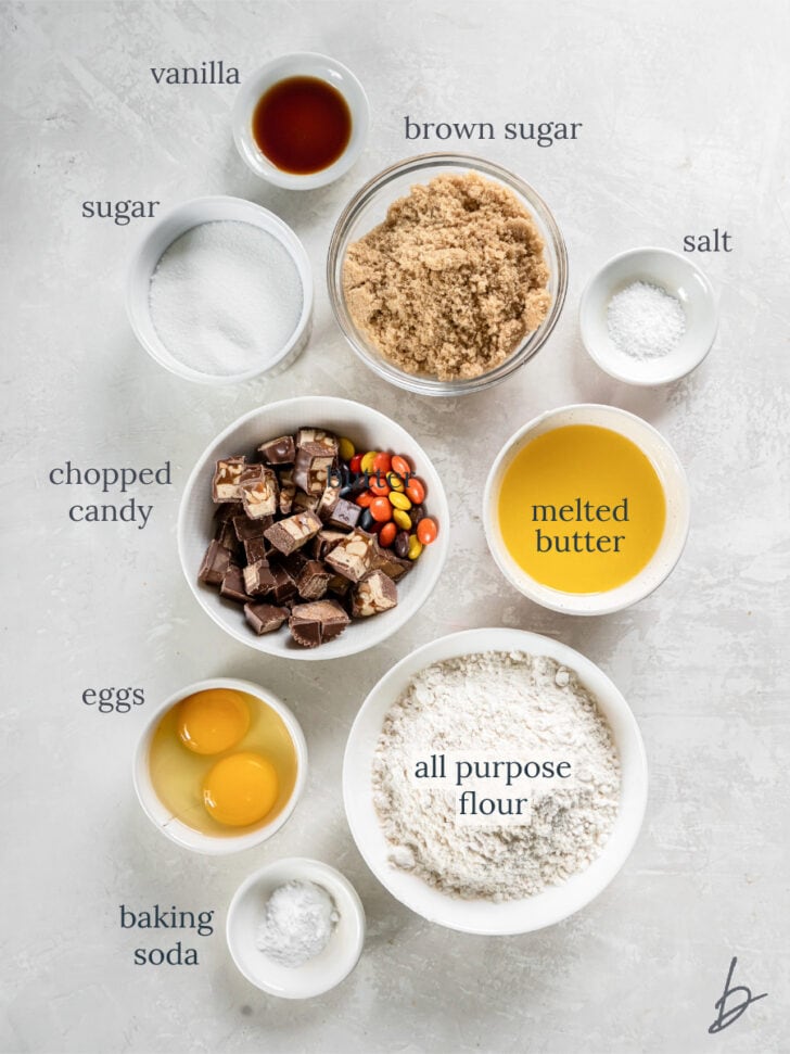 Halloween Candy Cookie Bars – If You Give a Blonde a Kitchen
